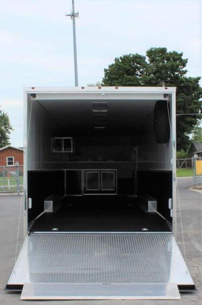 Enclosed Gooseneck Trailer Loaded 2023 48' w/Wide Ramp Door ...