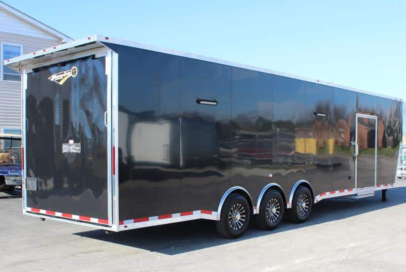 Gooseneck Enclosed Race Trailer 2023 40' 7 ft. 6 in Interior Spread ...