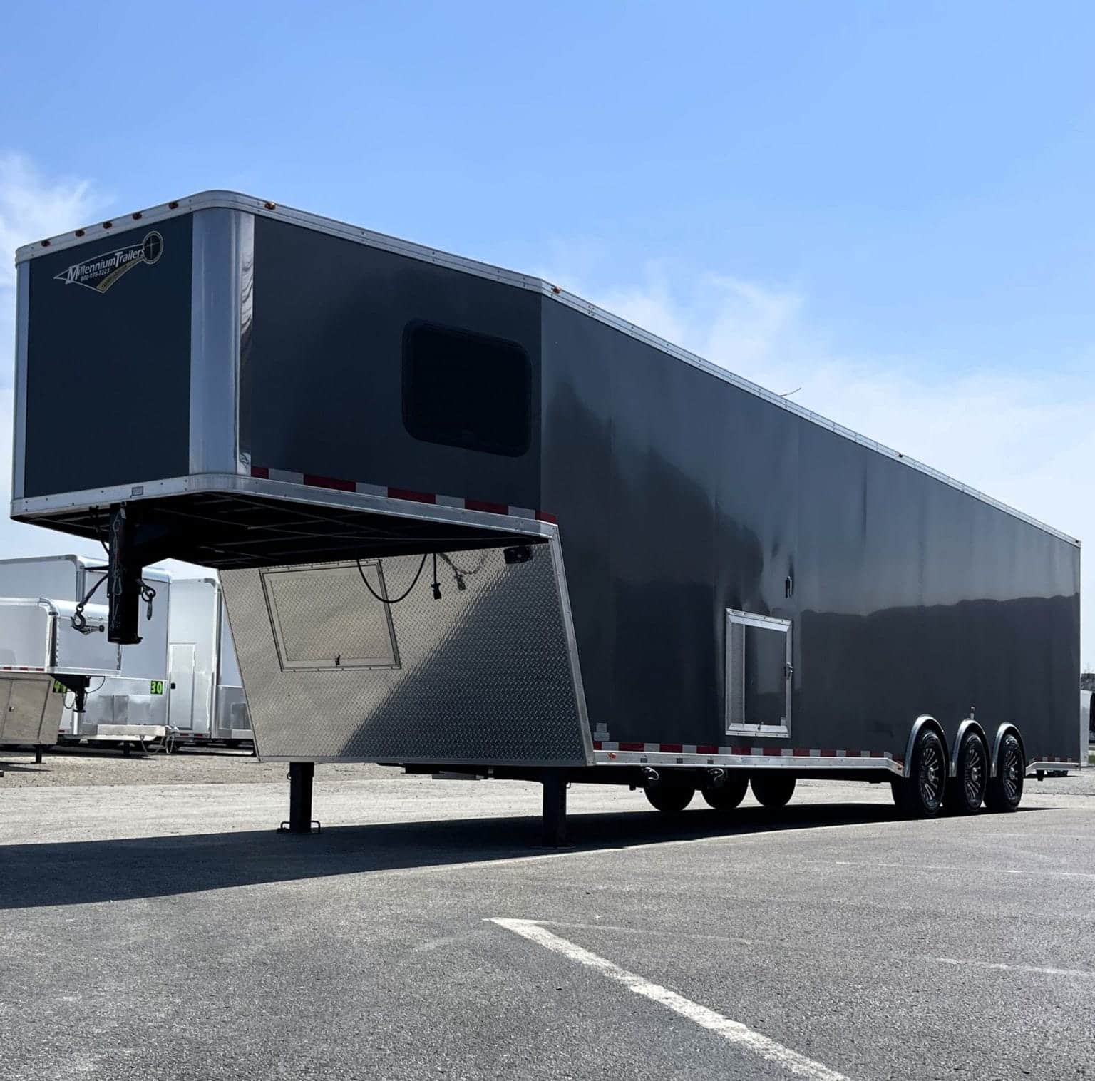 Car Hauler with Living, Sleeping Quarters - RV Campers - MT