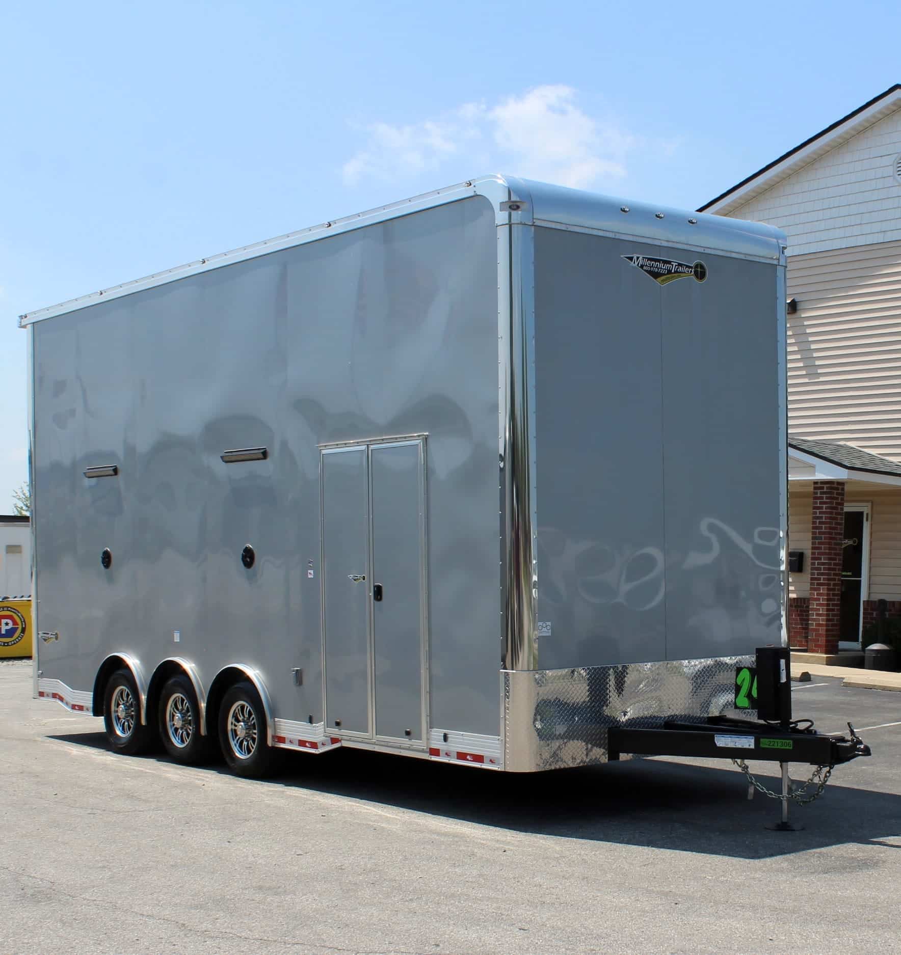 Enclosed Stacker Trailer 2024 24' Eliminator 13' LIft #1306 ...