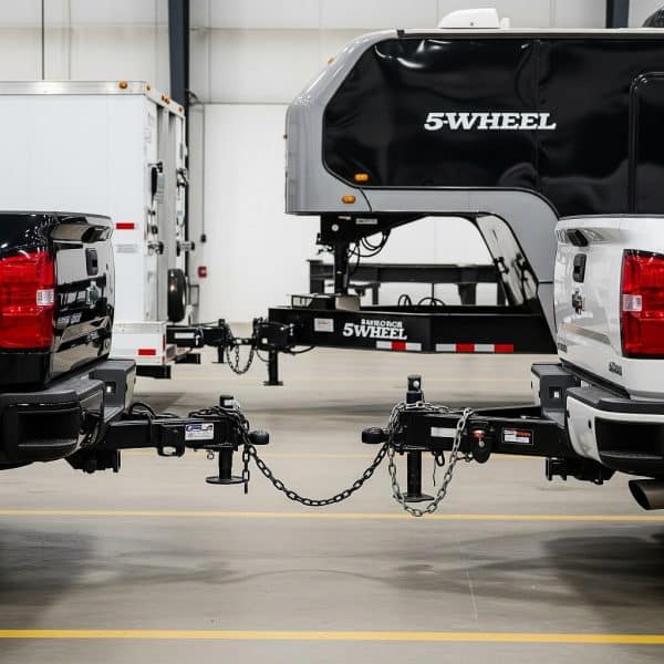 Gooseneck vs. 5th Wheel: What is the Difference? - Millennium Trailers