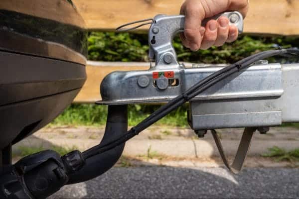 Best Trailer Hitch - What Kind Do I Need? - Millennium Trailers